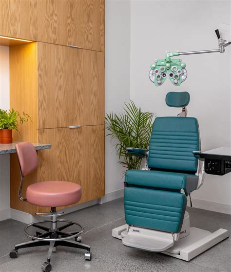 Glass Blocks Divide Eye Eye Optical Store By Best Practice Architecture