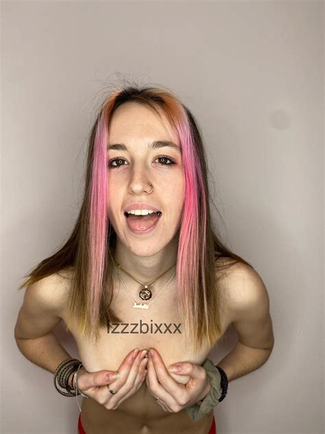 Very Faded Pink Hair 💗 Scrolller