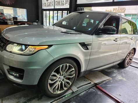 레인지로버 스포츠 차량의 꺼져버린 Hid 헤드라이트 전구 교체도 역시 여기 씨원팩토리 입니다~~ 네이버 블로그