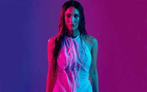 Megan Fox Goda Penggemar Dengan Cantumkan Hastag Johnny Dan Clyde
