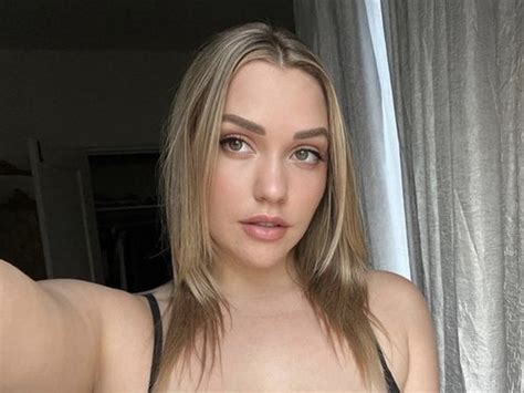 Yetişkin Film Yıldızı Mia Malkova Filmleri Ve Fiziksel Özellikleri