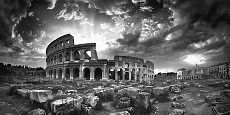 역사적인 매력을 보여주는 고대 건물의 흑백 사진 검정색과 흰색 고대 건물 역사적 건축물 배경 일러스트 및 사진 무료 다운로드 Pngtree