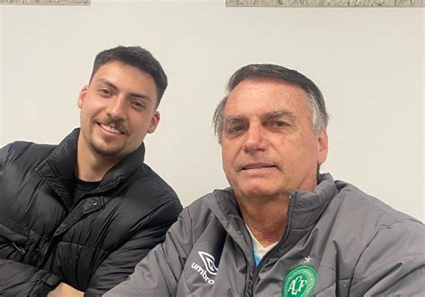 O Novo Problema Para Jair Renan Bolsonaro Suspeito De Fraude Veja