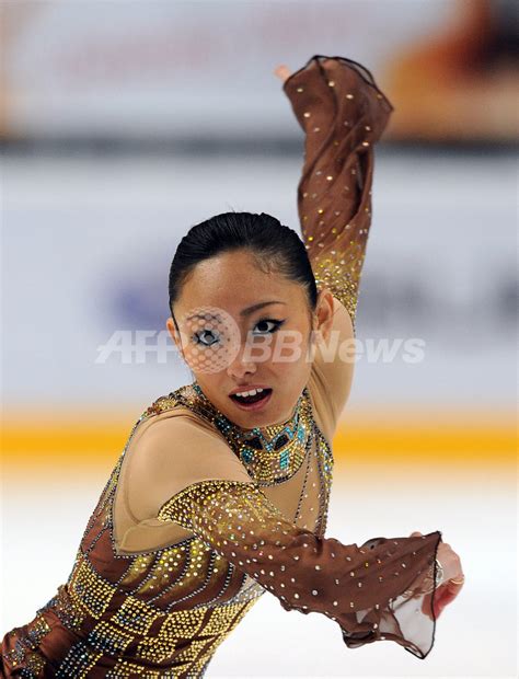 安藤がフリーで逆転し優勝 浅田は5位に終わる、フィギュアgp第2戦 写真18枚 国際ニュース：afpbb News