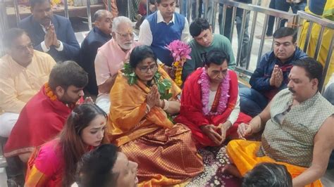 Madhya Pradesh Deputy Cm Jagdish Devda Offers Prayers At Shri