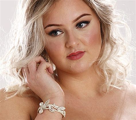 A New Plus Size Model Joins Stanleys Models Stanleys Model Management