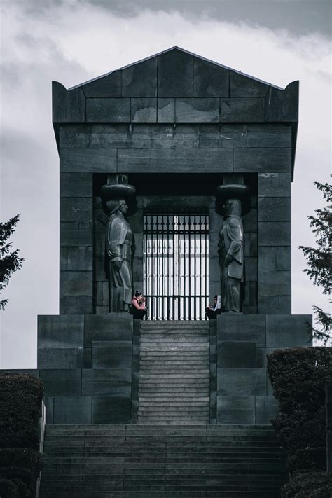 Belindabelytwoguysshinyflowers Photos Download The Best Free