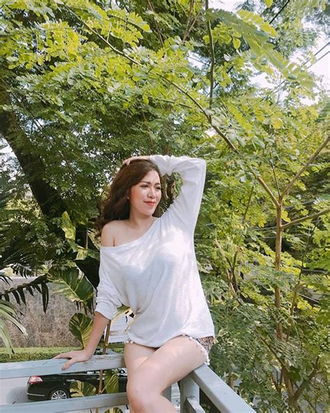 Hot Girl Cho Con Bú Người được Khen đẹp Kẻ Bị Chê Phản Cảm