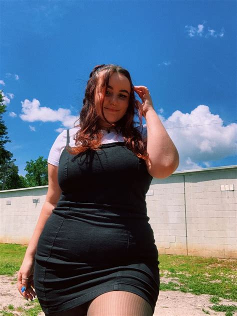 Busty Girl Fashion Curvy Women Fashion Plus Size Fashion Curvy Outfits Girl Outfits Fashion