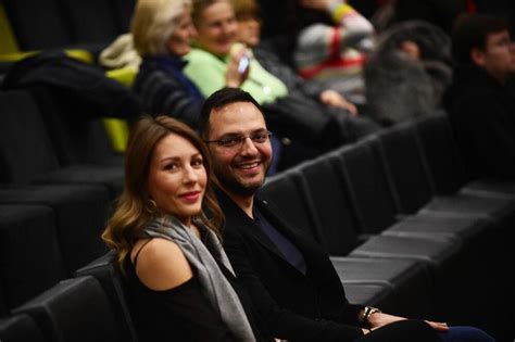 Koji poznati pevač je otac Damira Handanovića Slika 1
