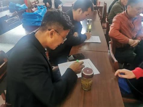 【我为群众办实事】铜陵中院行政庭审巡回进社区 党员法官当庭宣判为民办实事澎湃号·政务澎湃新闻 The Paper