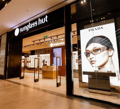 Sunglass Hut