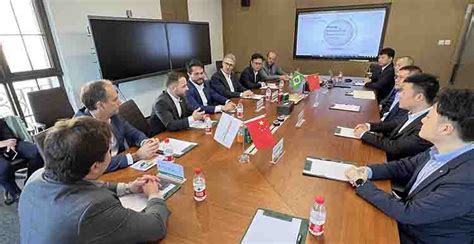 Governo de Minas apresenta o Vale do Lítio para empresa líder mundial