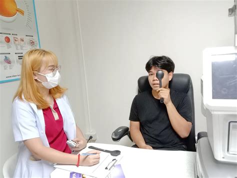 ตรวจวัดสายตาอย่างละเอียด ดูแลและให้คำปรึกษา โดยนักทัศนมาตรทุกเคส 👨🏻‍⚕️👩