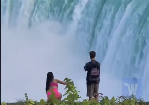 Selfies Taken Dangerously Close To Niagara Falls Prompts Police