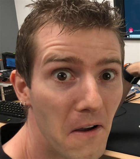 Linus R Linusfaces