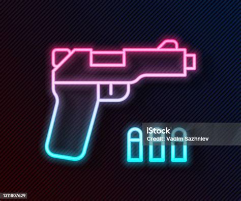 黒い背景に隔離された輝くネオンラインピストルや銃のアイコン警察や軍の拳銃小さな銃器ベクトル まぶしいのベクターアート素材や画像を多数ご用意