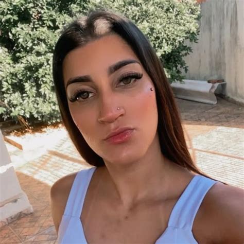 Larissa Flores Laariflores Threads Say More