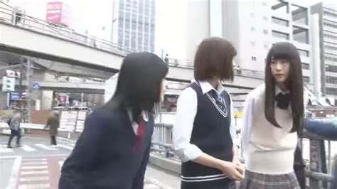 【欅坂46】1stアルバム新衣装＝『月曜日の朝、スカートを切られた』歌唱衣装じゃなかった件