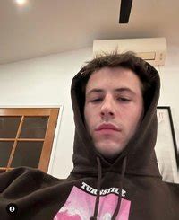 Dylan Minnette Page Lpsg