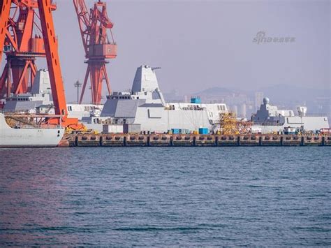 双喜临门！我军两艘在建055万吨大驱或正在下水新浪图片
