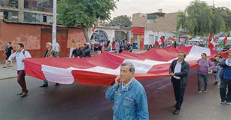 Fiestas Patrias 2023 Con plantón norteños exigen renuncia de Dina