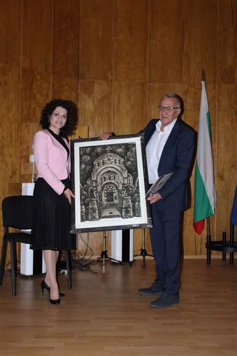 ВТУ Стопански факултет Тържествено връчване на дипломи на випуск 2022 професионални