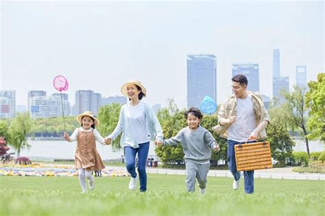 摄图网501608592家庭出游野餐（非企业商用） 花瓣网