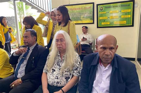 Ibu Nagita Slavina Mangkir Lagi Sidang Gideon Tengker Dan Rieta Amilia