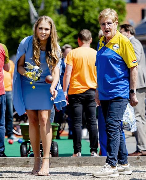 Guillermo Y Máxima De Holanda Celebran El Día Del Rey Con Una Notable