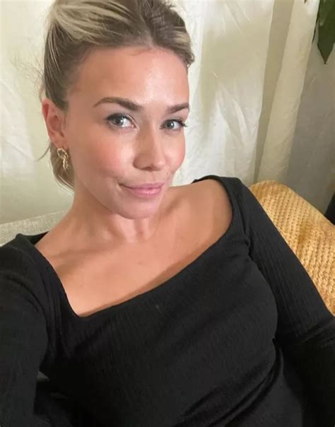 First Dates Laura Tott Gives Birth Star Welcomes Son And Shares Sweet