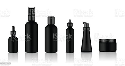 스킨케어 제품 배경 일러스트 레이 션에 대 한 현실적인 광택 블랙 화장품 비누 샴푸 크림 오일 스 포 이트 및 스프레이 병을