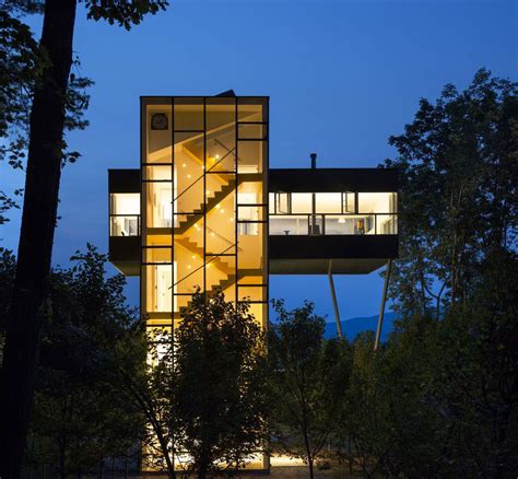 Unique Treetop Home In Upstate New York