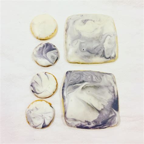 Marble Effect Royal Icing Sugar Cookies Super Easy To Make Royal Icing Sugar Christmas Table