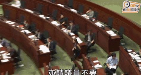 媒体：对辱国的香港议员，怎能心慈手软？凤凰网