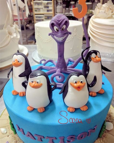 Pin By Victoria Cilia On Lilys First Birthday Penguin Cakes