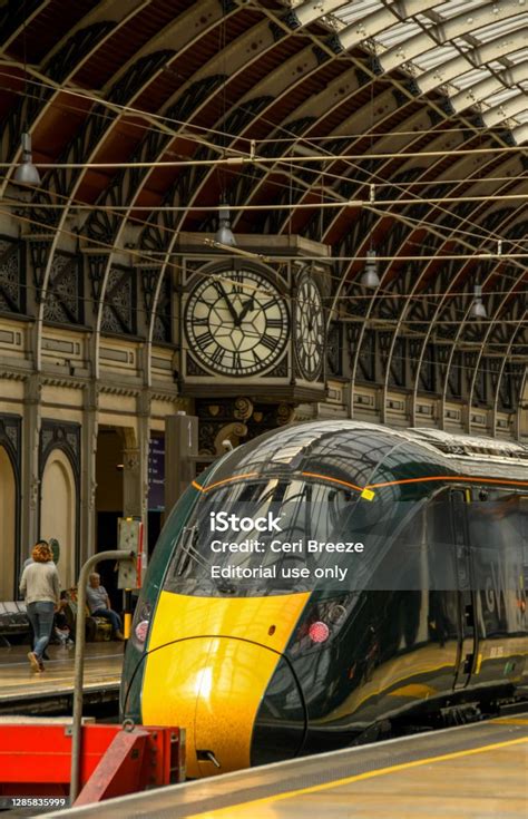 런던 패딩턴 기차역에서 고속 열차 Central London에 대한 스톡 사진 및 기타 이미지 Central London 고정됨 교통수단 Istock