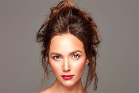 Top 106 Forehead Styles For Long Curly Hair Polarrunningexpeditions