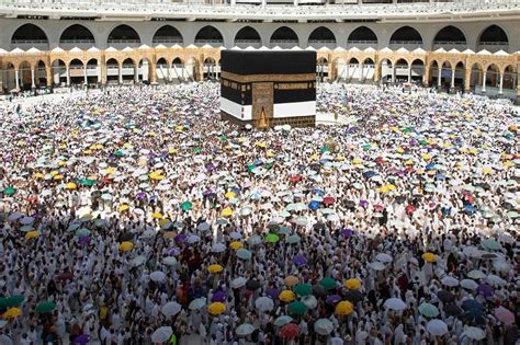 Hajj Pilgrims Perform Tawaf Al Ifadah