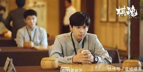 剧版《飞驰人生》今晚开播，胡先煦王彦霖喻恩泰主演，韩寒打call 360娱乐，你开心就好