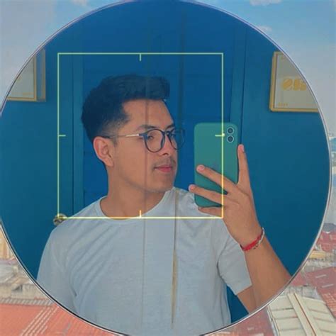 Alex Alexandr Castro On Threads