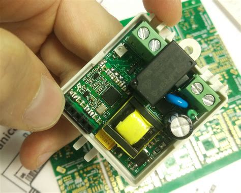 Mini Relay Box Enables Open Source Hardware Innovation