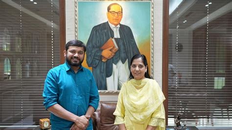 Congress Leader Kanhaiya Kumar Meets Jailed Arvind Kejriwals Wife