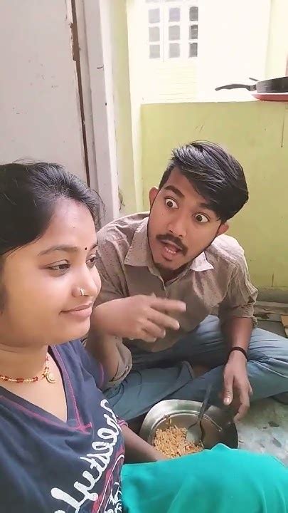 पतिदेव बोलो क्या कम है बस कुछ नहीं अगली का पावर चेक कर रहा था Shirt