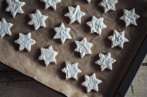 Premium Photo High Angle View Of Cookies On Baking Sheet