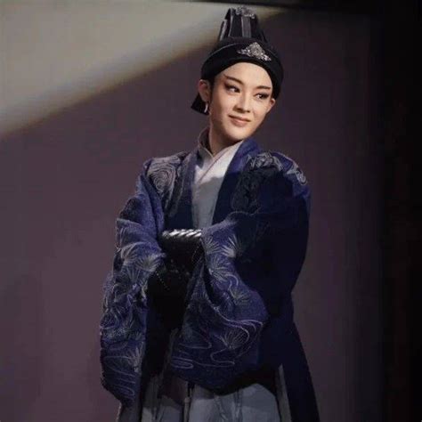 冲上热搜！知名女演员陈丽君获“最佳男主角”越剧中国新闻