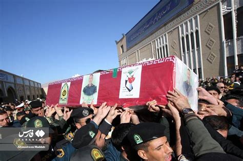 مشرق نیوز عکس مراسم تشییع پیکر فرمانده یگان امداد شیراز در شاهچراغع