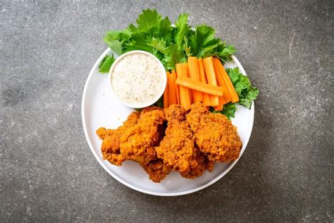 Premium Photo Fried Spicy Chicken Wings