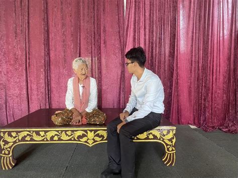 លោកយាយព្រឹទ្ធាចារ្យ ជា មុត ចំណាយពេលជាង៧០ឆ្នាំជាមួយ«ល្ខោនបុរាណខ្មែរ សុីសុីថាមស៍