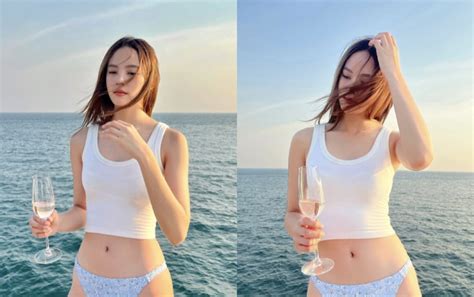 “ณิชา ณัฏฐณิชา” อวดแซ่บท่อนล่างเบาๆ กับบิกินีสีฟ้าท้าทะเลสุดเร้าใจ